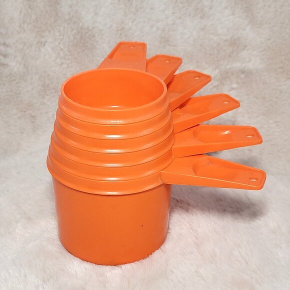 Tupperware | Kitchen | Vintage Tupperware Stacking Measuring Cups ...